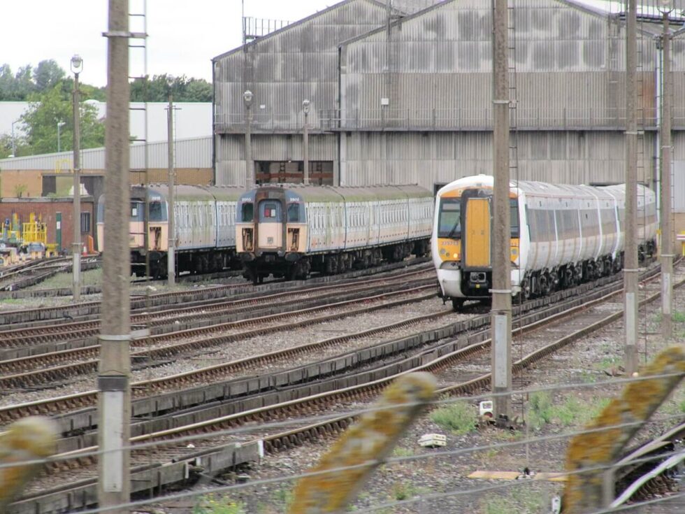 The Class 423: A Southern Slam Door Icon. | Rail Tags